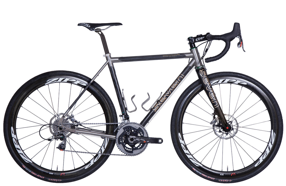 Titanium/Carbon Fiber Gravel Road Bicycles Model / Evergreen