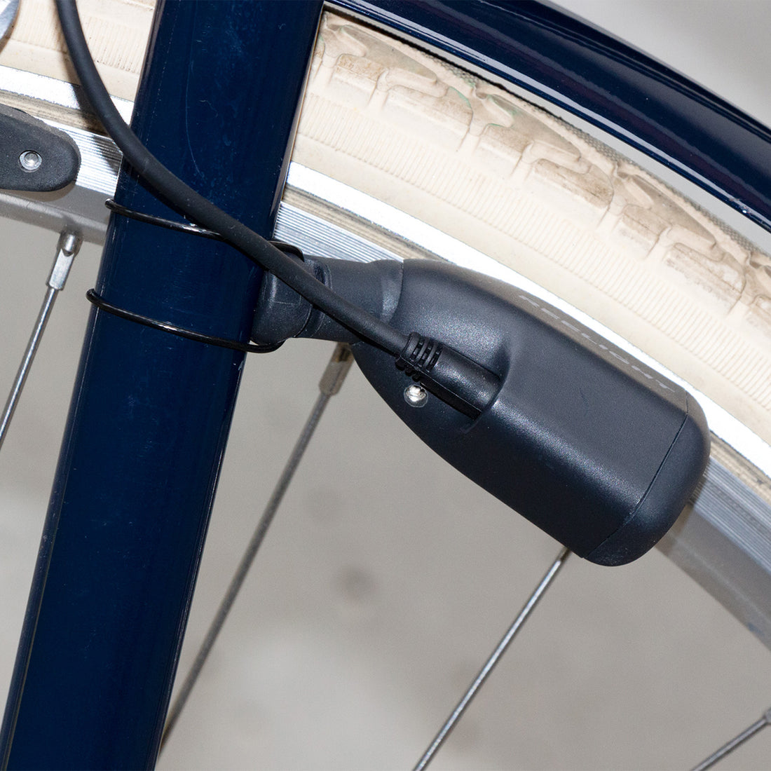 REELIGHT Nova Contactless Rim Dynamo with ReeMount + Battery Free Bike